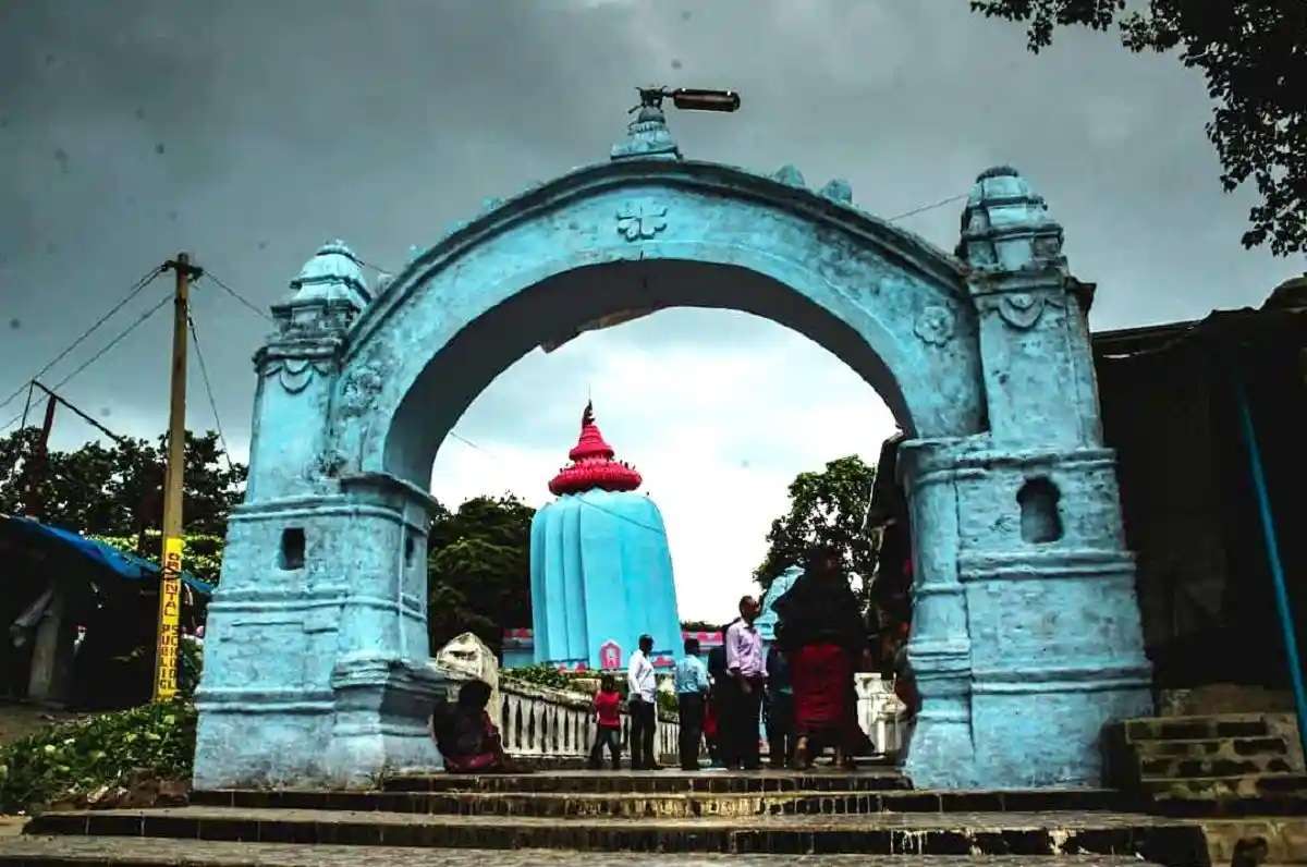 The Leaning Temple of Huma: A Unique Architectural Marvel - Samachar ...